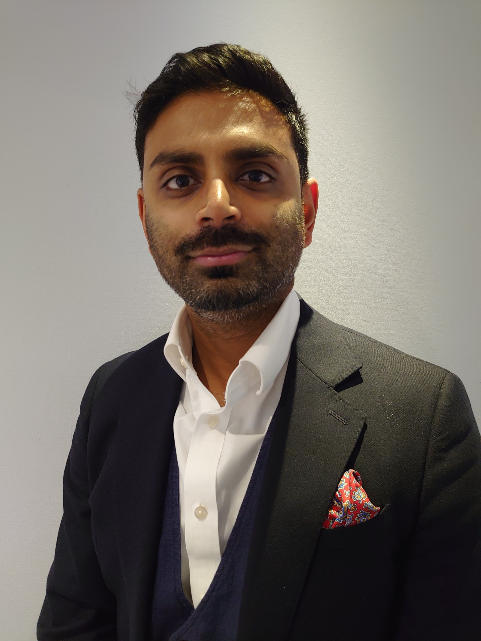 Surya Gandham – Spinal Surgery In Sheffield